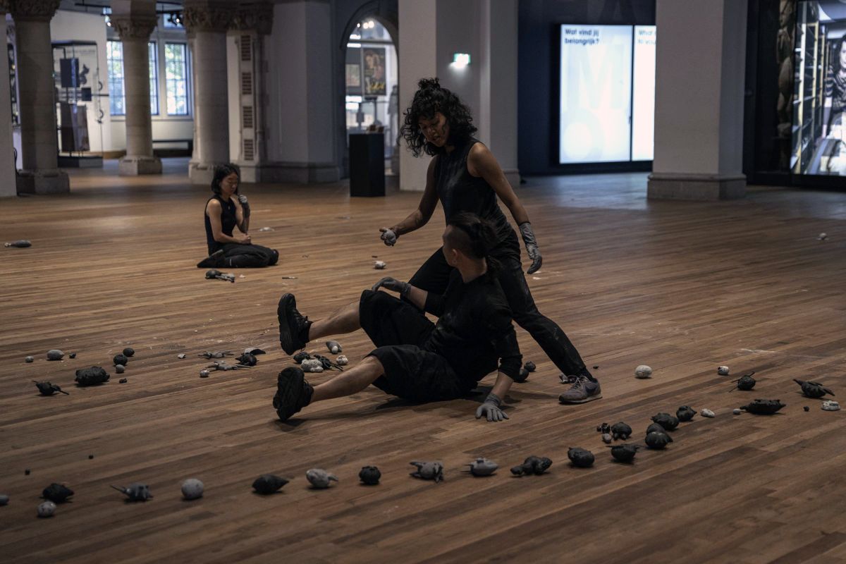 Holding Poison | Aram Lee